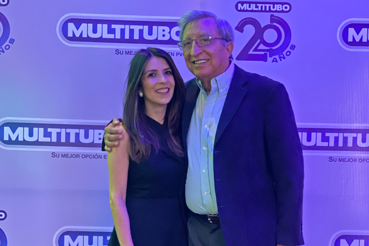 Cumplimos 20 años de brindar tuberías y accesorios de PVC